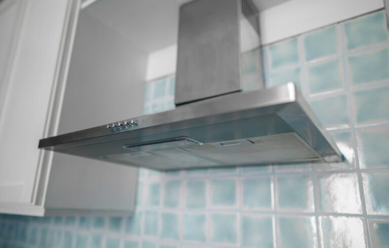 How To Hide Cooker Hood Ducting (DIY Guide UK)